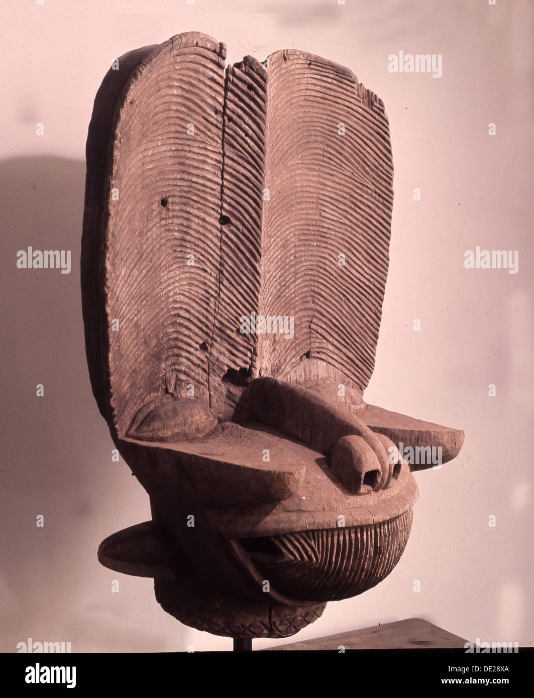 Bamileke mask hi-res stock photography and images - Alamy