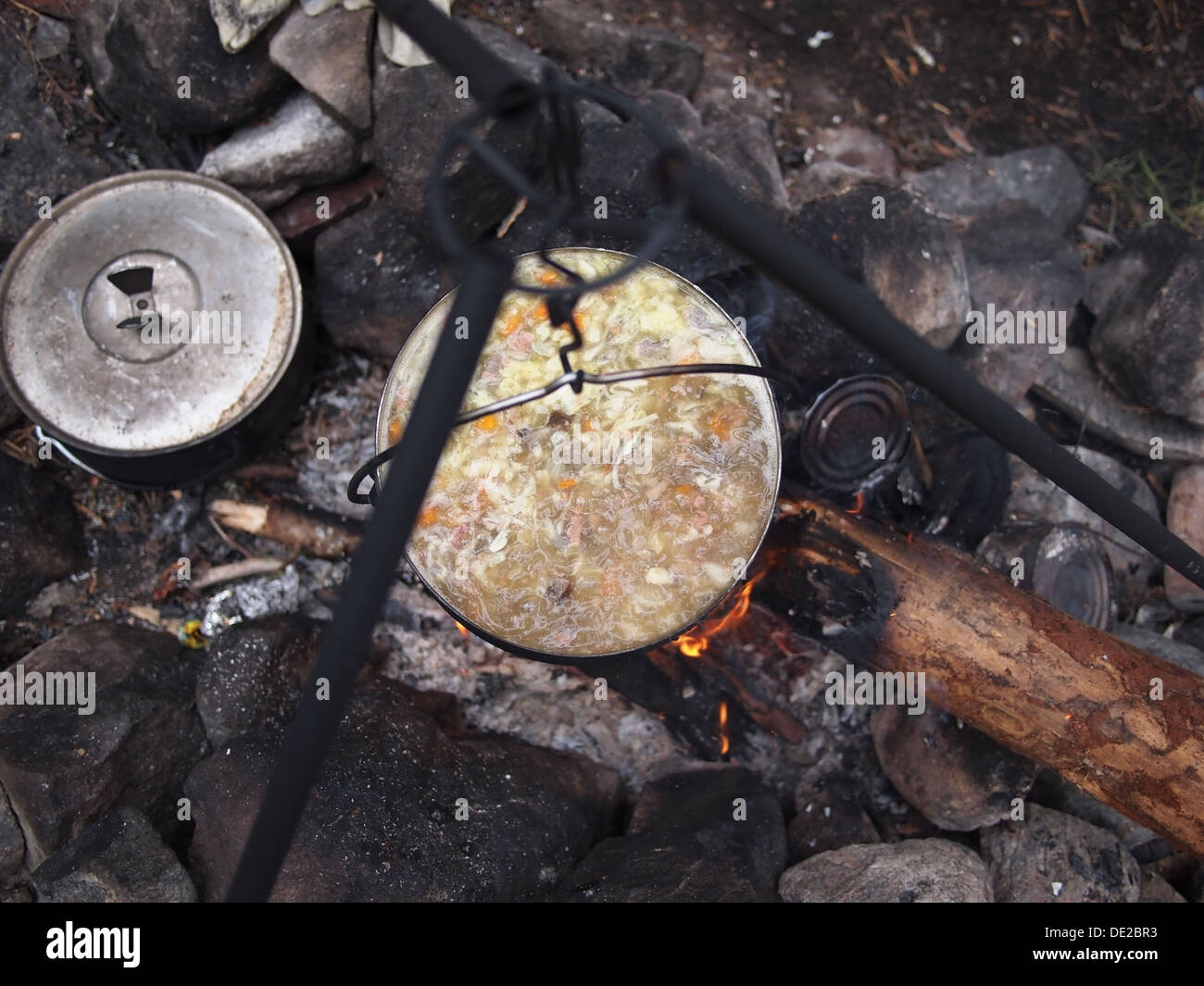 Traditional campfire cooking Stock Photo - Alamy