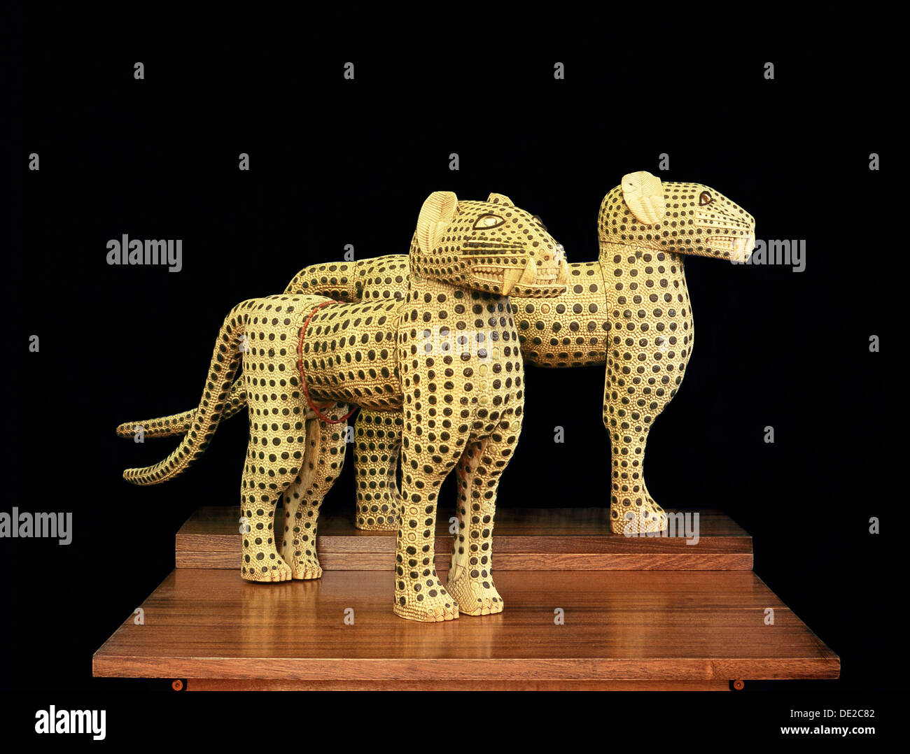 Benin ivory leopard hi-res stock photography and images - Alamy