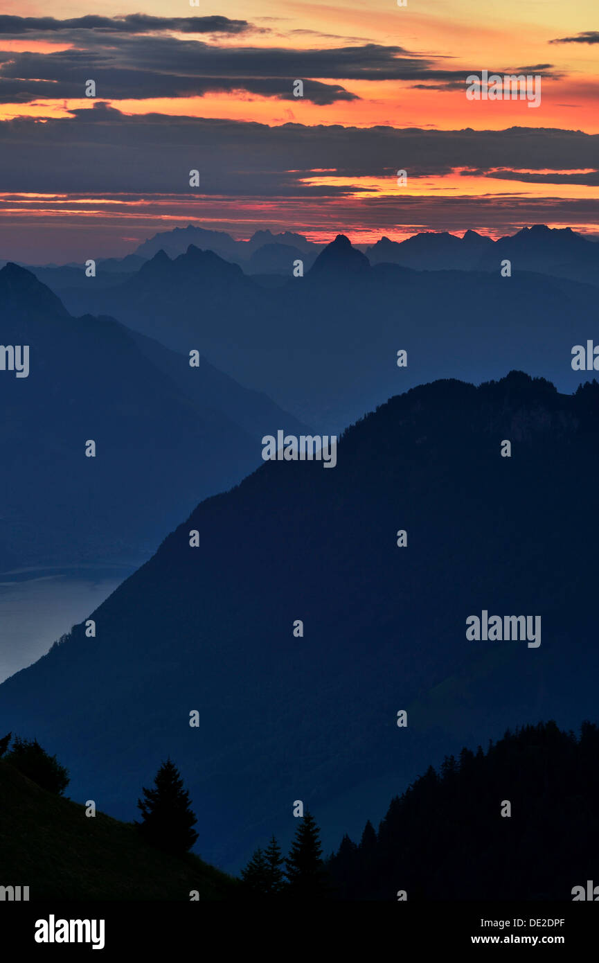 Mountain silhouette, with Kleiner Mythen and Grosser Mythen mountains ...