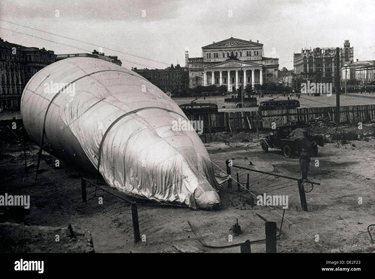 Barrage balloon hi-res stock photography and images - Alamy
