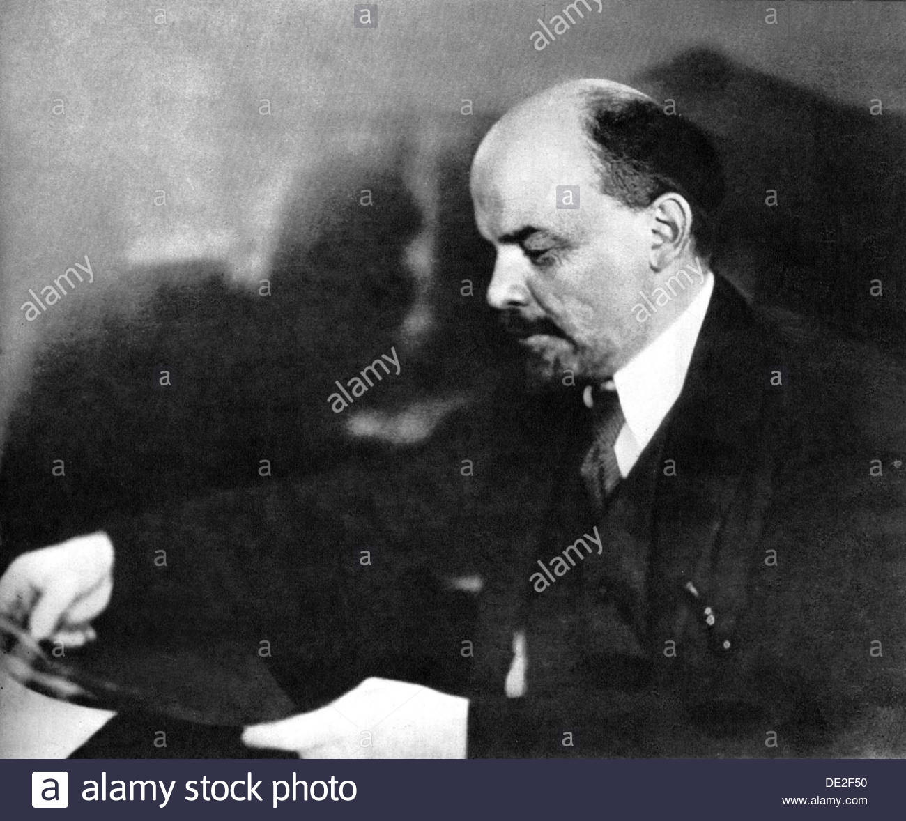 List 95+ Pictures What Party Was Vladimir Lenin The Leader Of Excellent