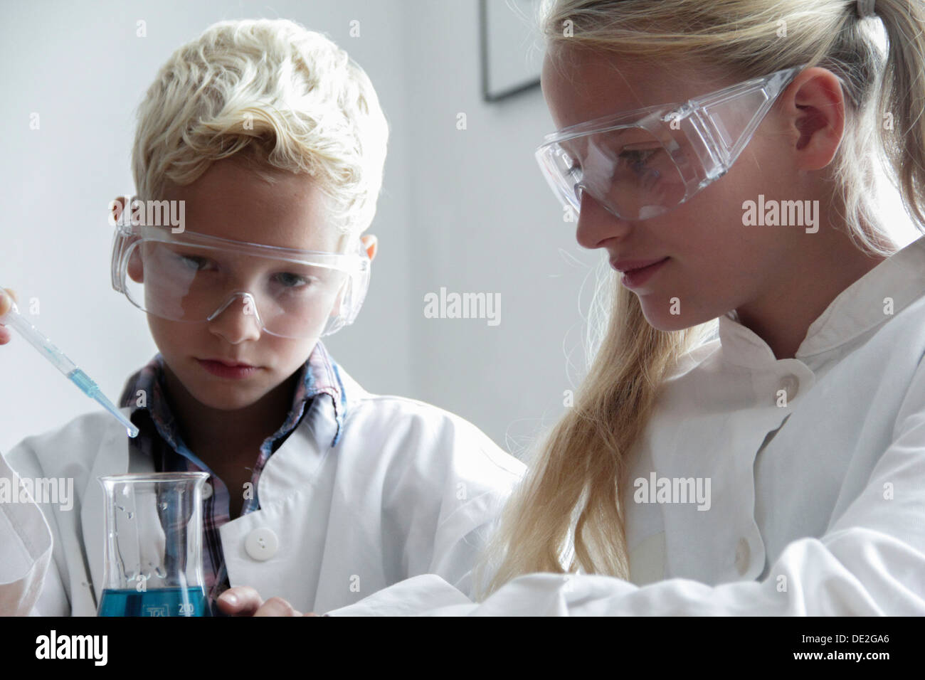 Children, young researchers Stock Photo - Alamy