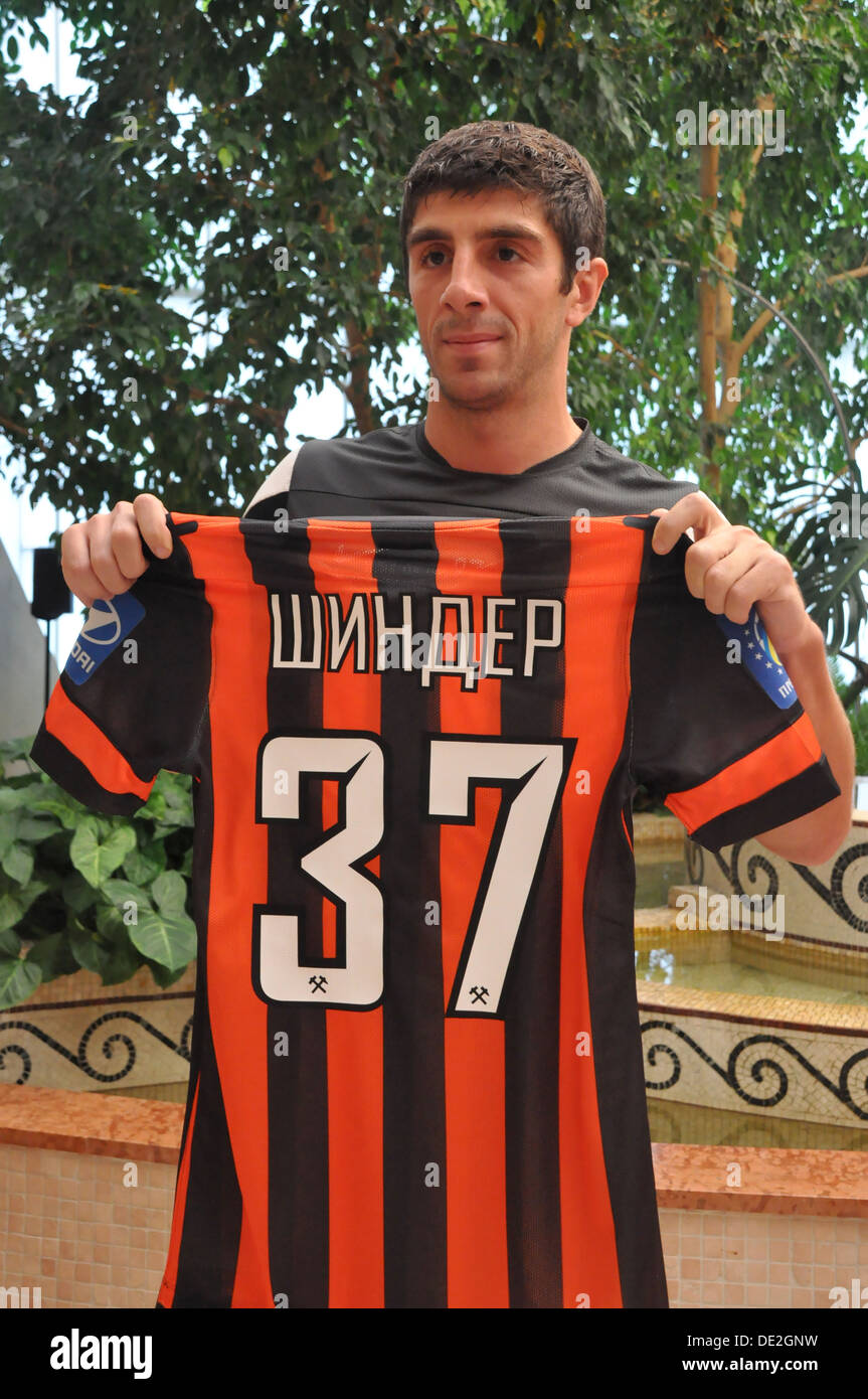 Player of shakhtar hi-res stock photography and images - Alamy