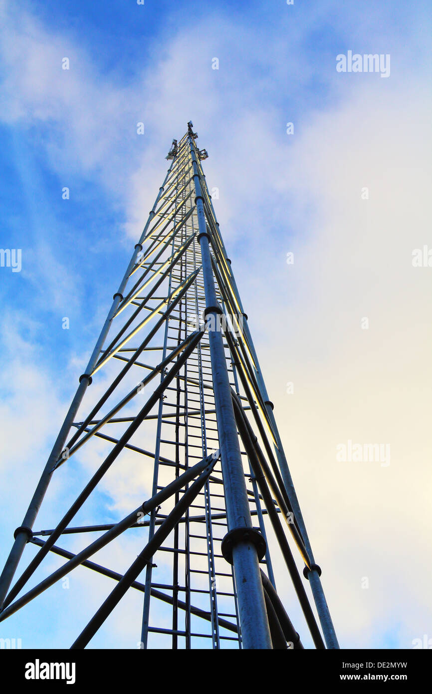 Mobile phone tower hi-res stock photography and images - Alamy