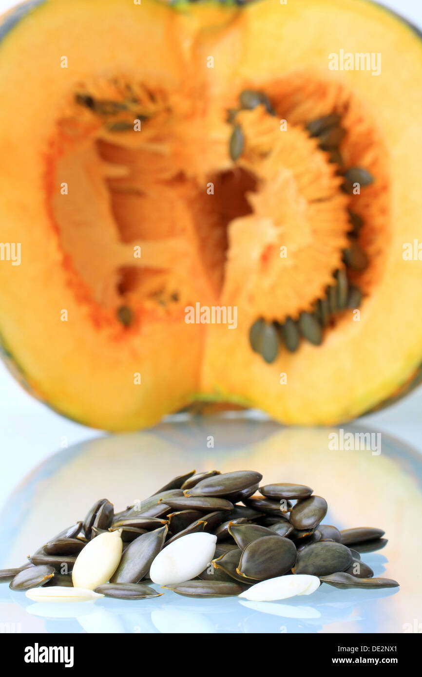 Pulp and seeds hi-res stock photography and images - Alamy