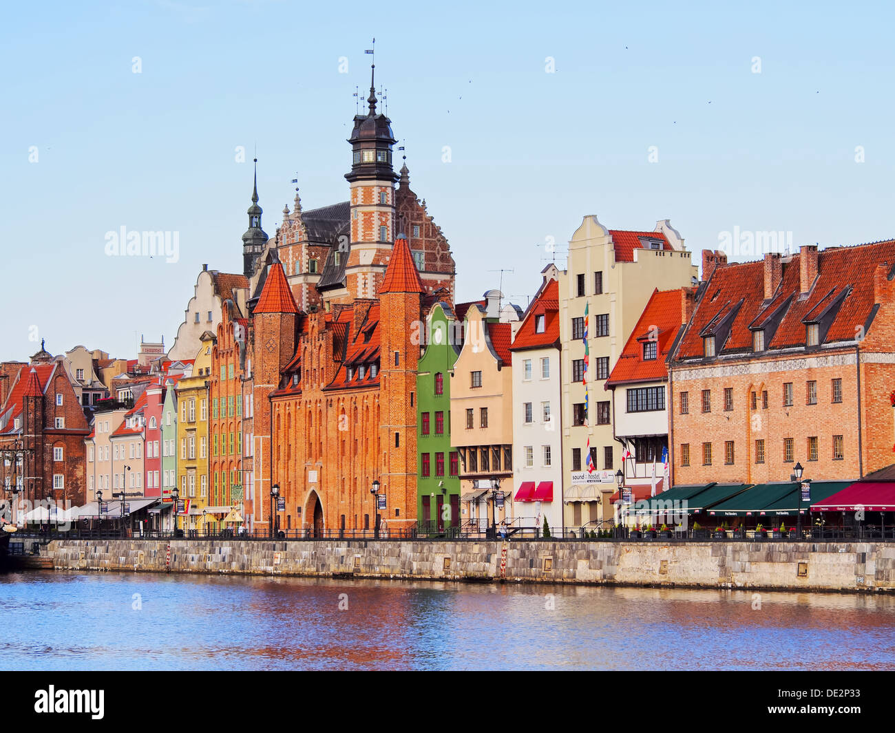 Cityscape of colorful houses in Gdansk reflecting in Moltawa River ...