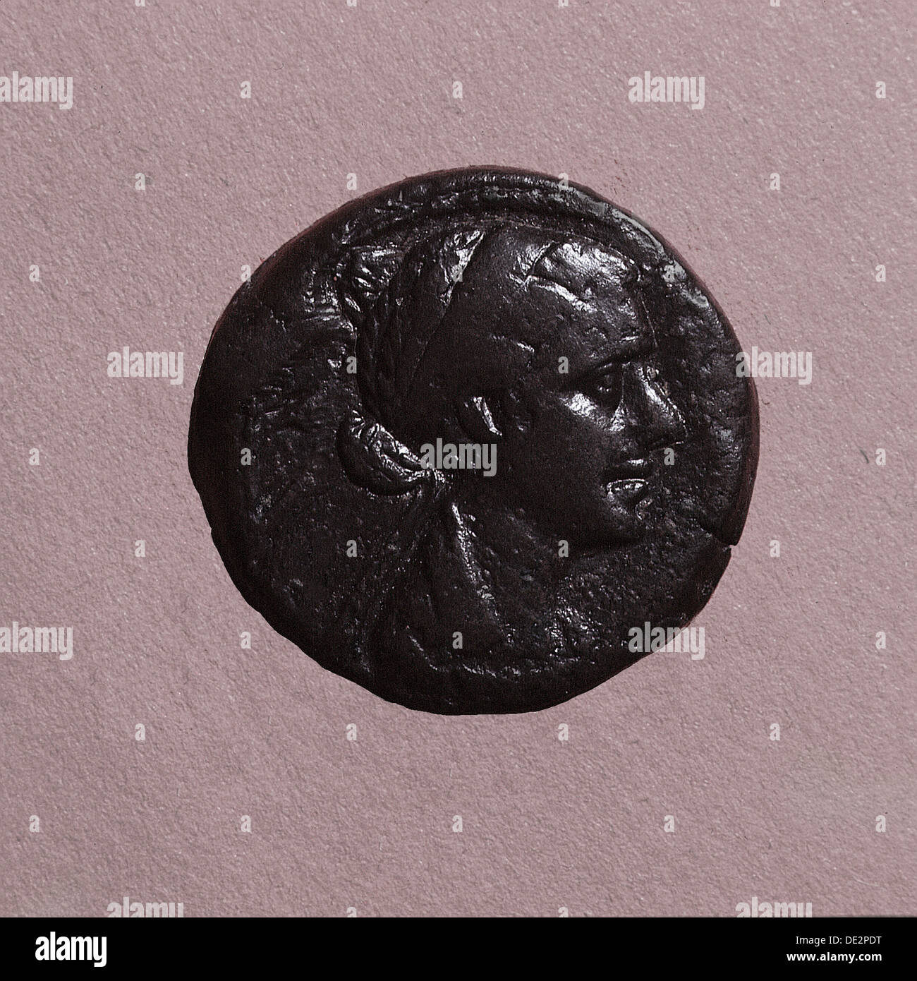 Antony cleopatra coin hi-res stock photography and images - Alamy