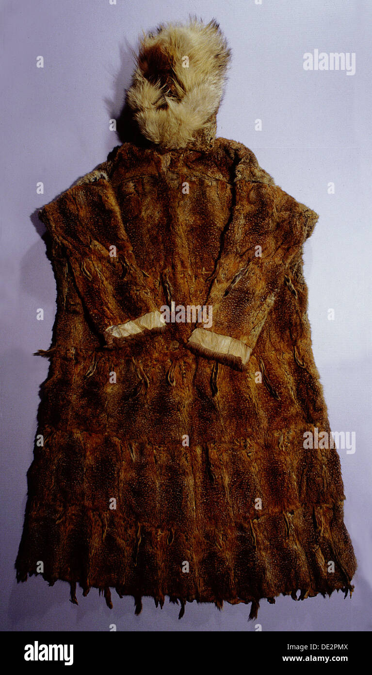 Animal hides clothing hi-res stock photography and images - Alamy
