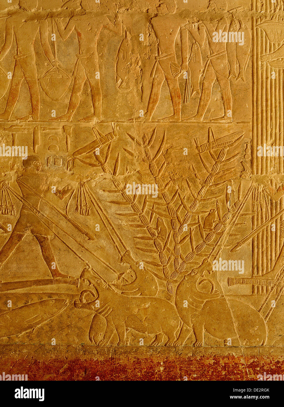 Ancient egypt fishing papyrus boat hi-res stock photography and images ...