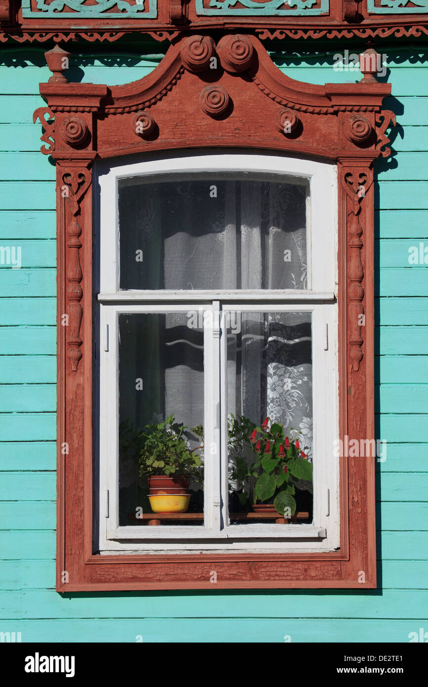 Traditional 19th century russian house hi-res stock photography and ...