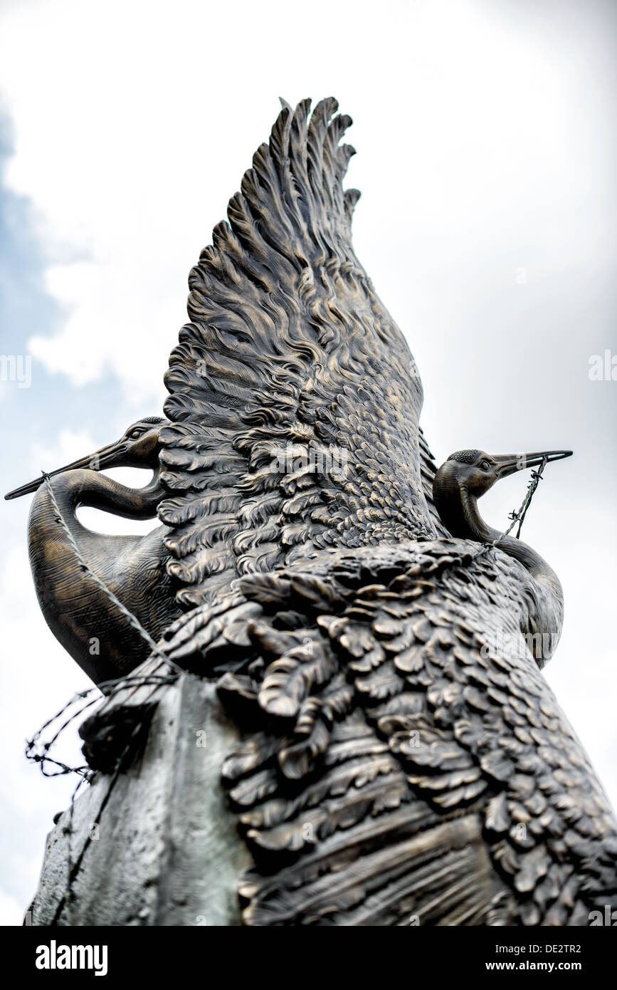 Memorial To Japanese-American Patriotism Cranes Statue Washington DC ...