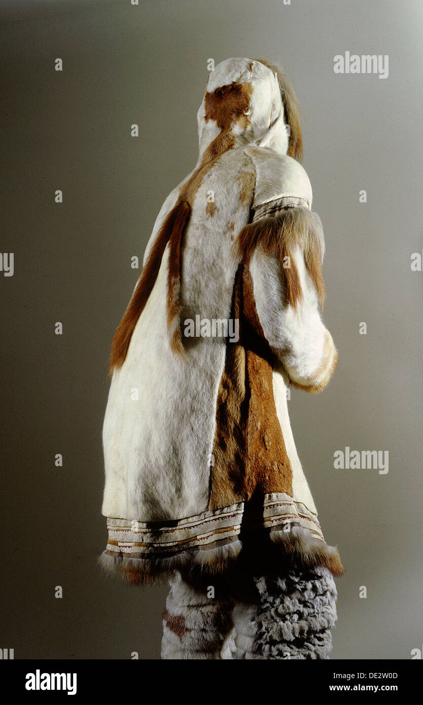 Native american animal hides hi-res stock photography and images - Alamy