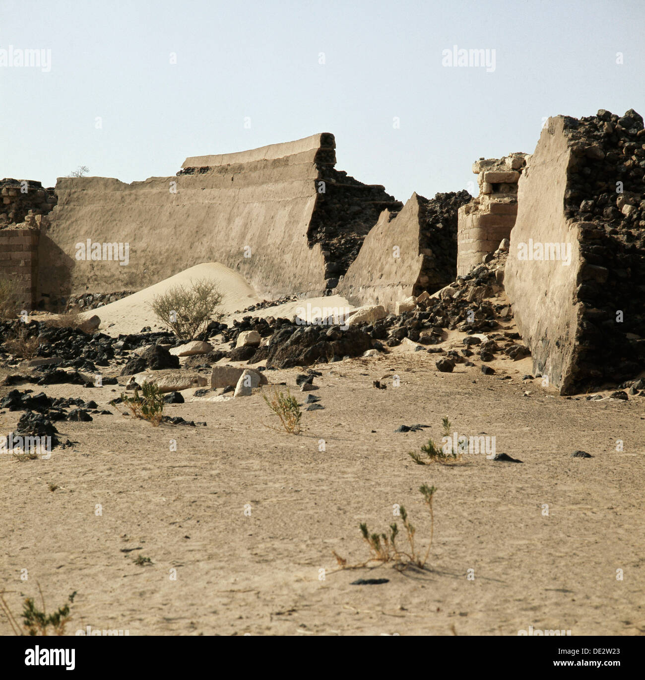Ruins ancient dam marib hi-res stock photography and images - Alamy