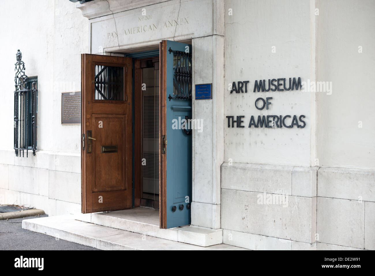Art Museum Of The Americas Entrance Washington DC // WASHINGTON DC ...