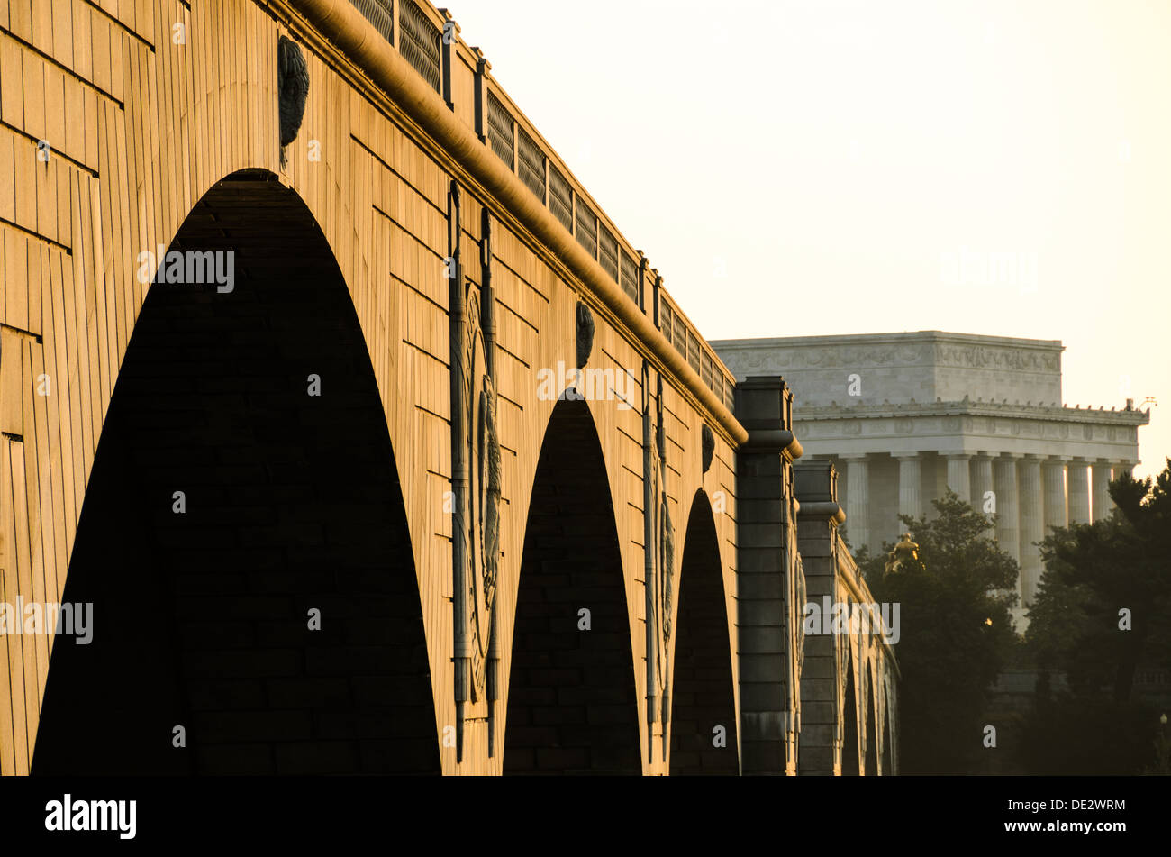 Bridge dc lincoln monument hi-res stock photography and images - Alamy