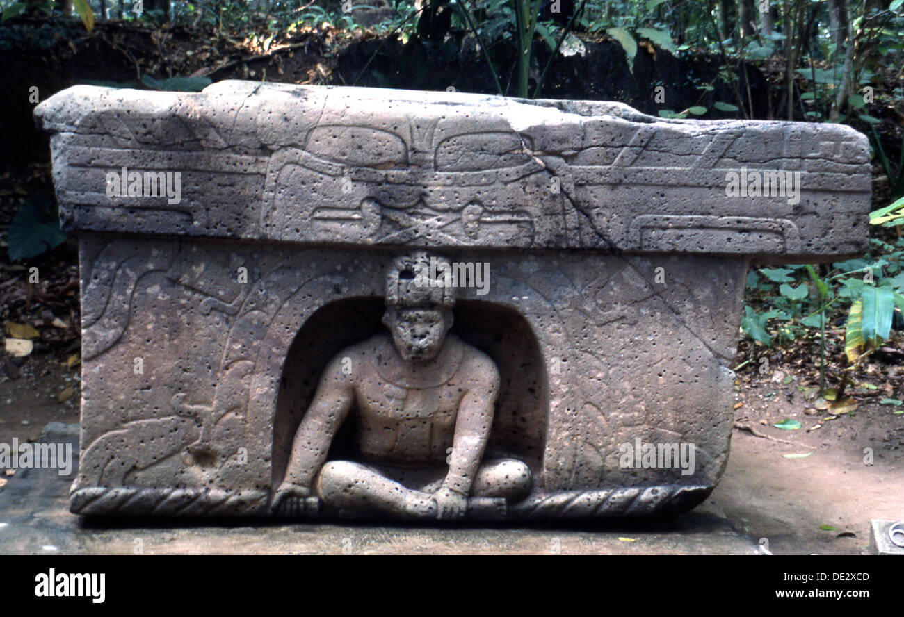 Olmec hi-res stock photography and images - Alamy