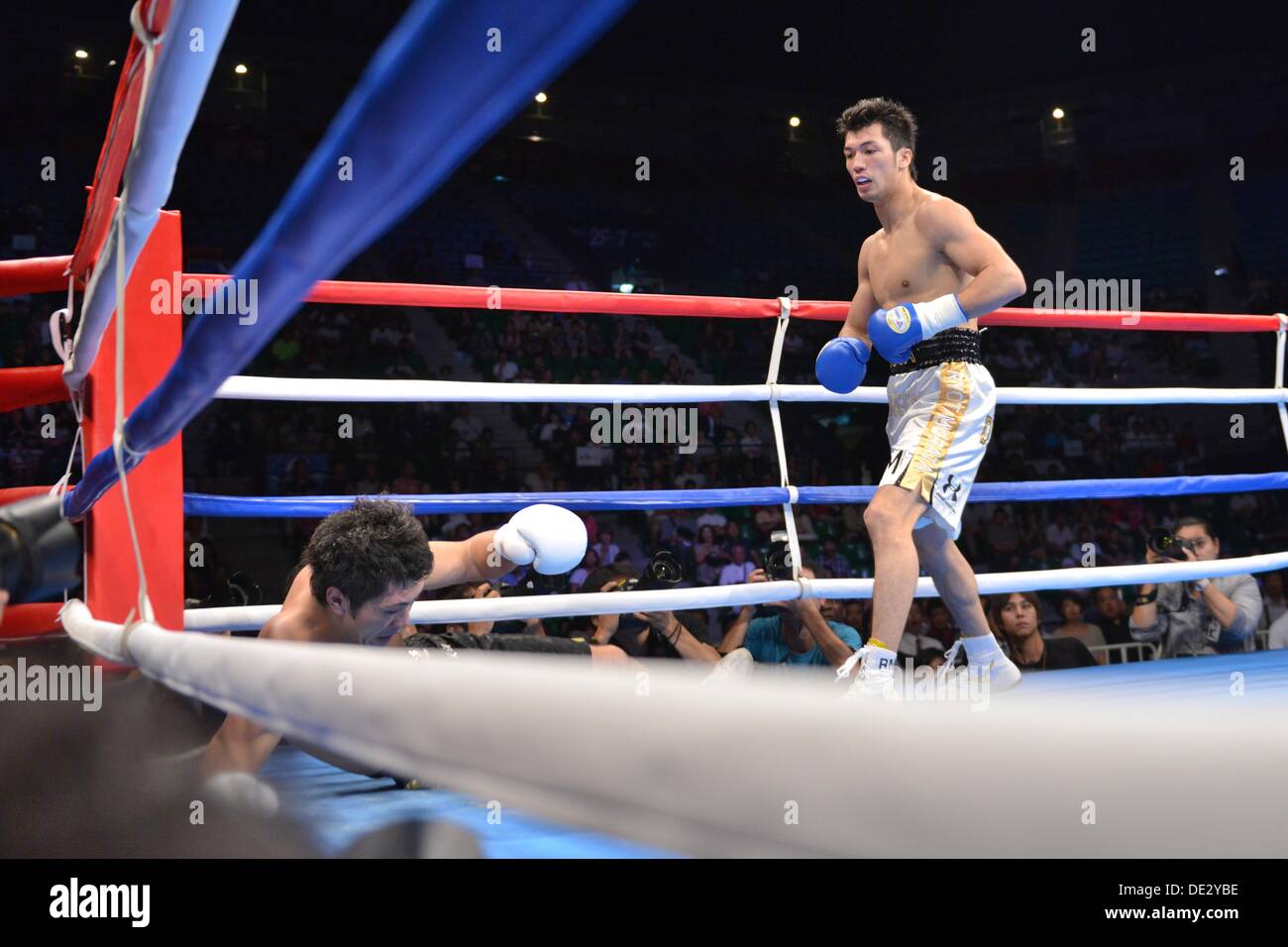 (R-L) Ryota Murata, Akio Shibata (JPN), AUGUST 25, 2013 - Boxing ...