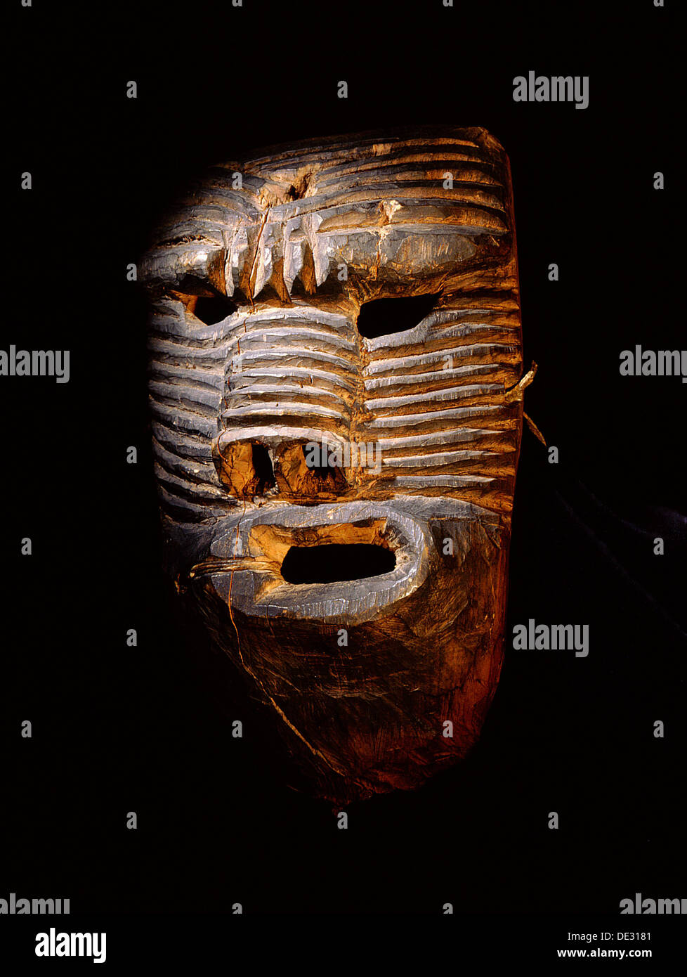 Inuit dance mask hi-res stock photography and images - Alamy
