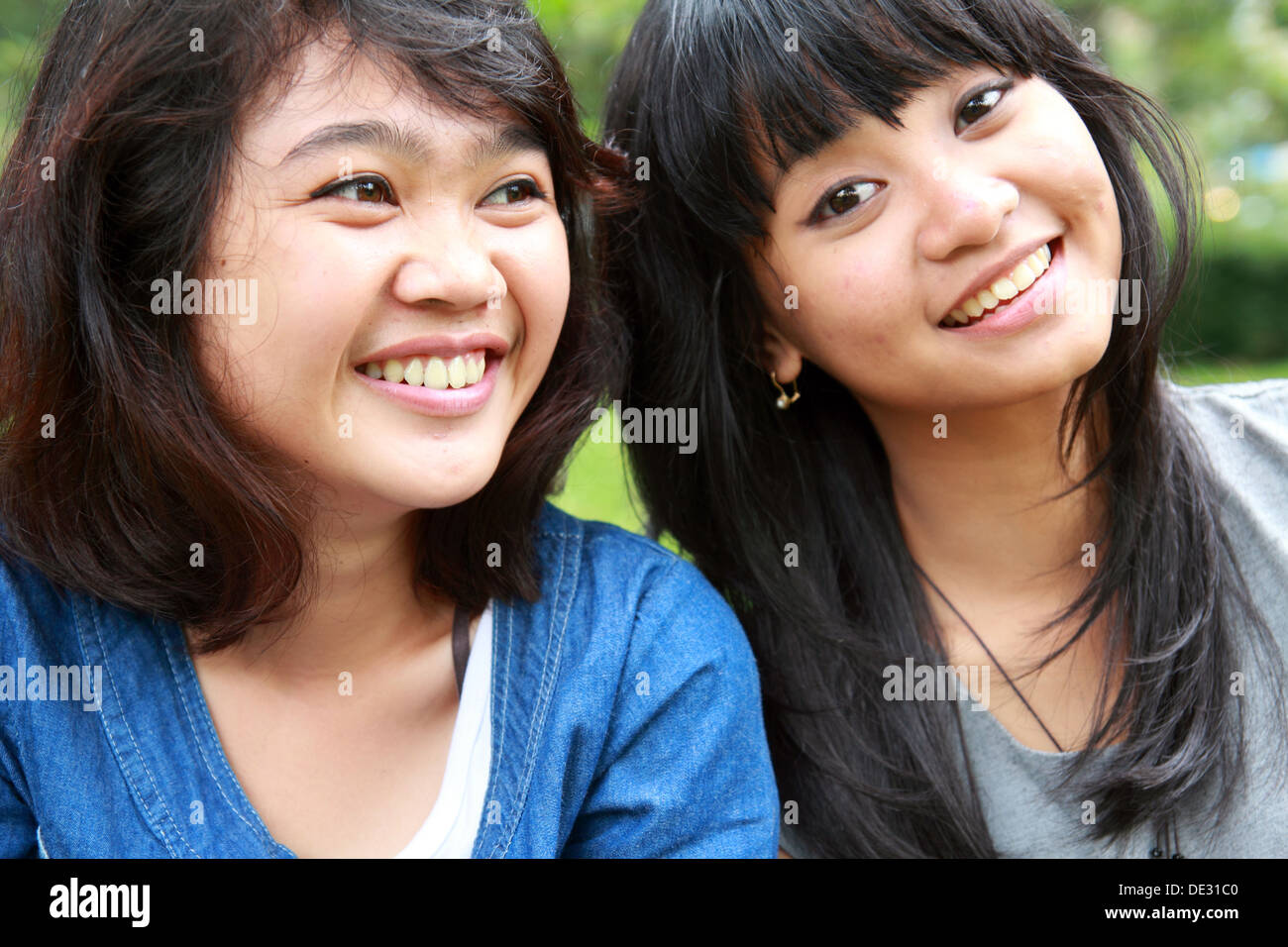 two cute Indonesian girls Stock Photo - Alamy