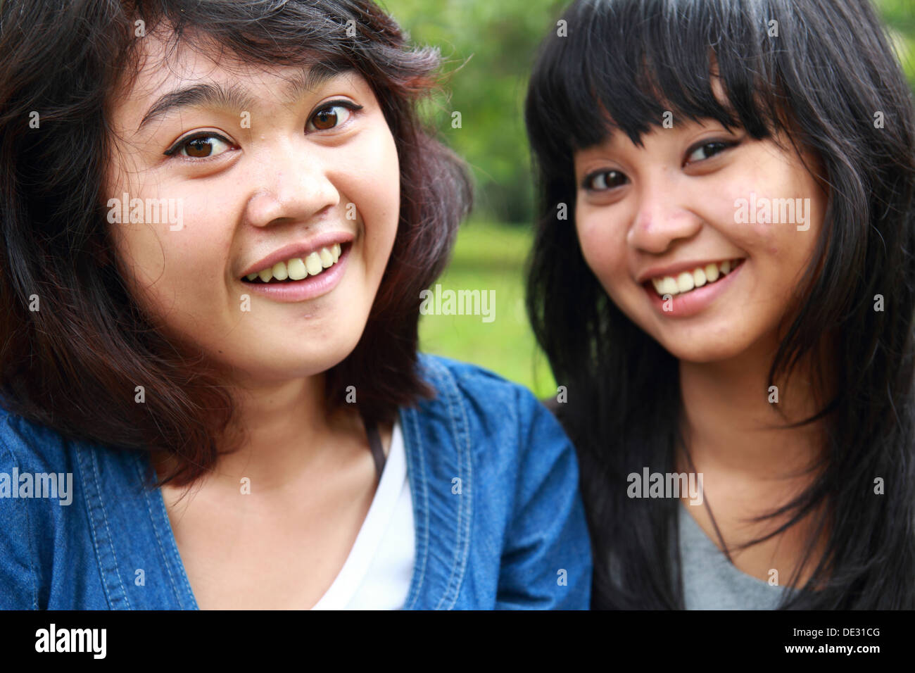 two cute Indonesian girls Stock Photo - Alamy