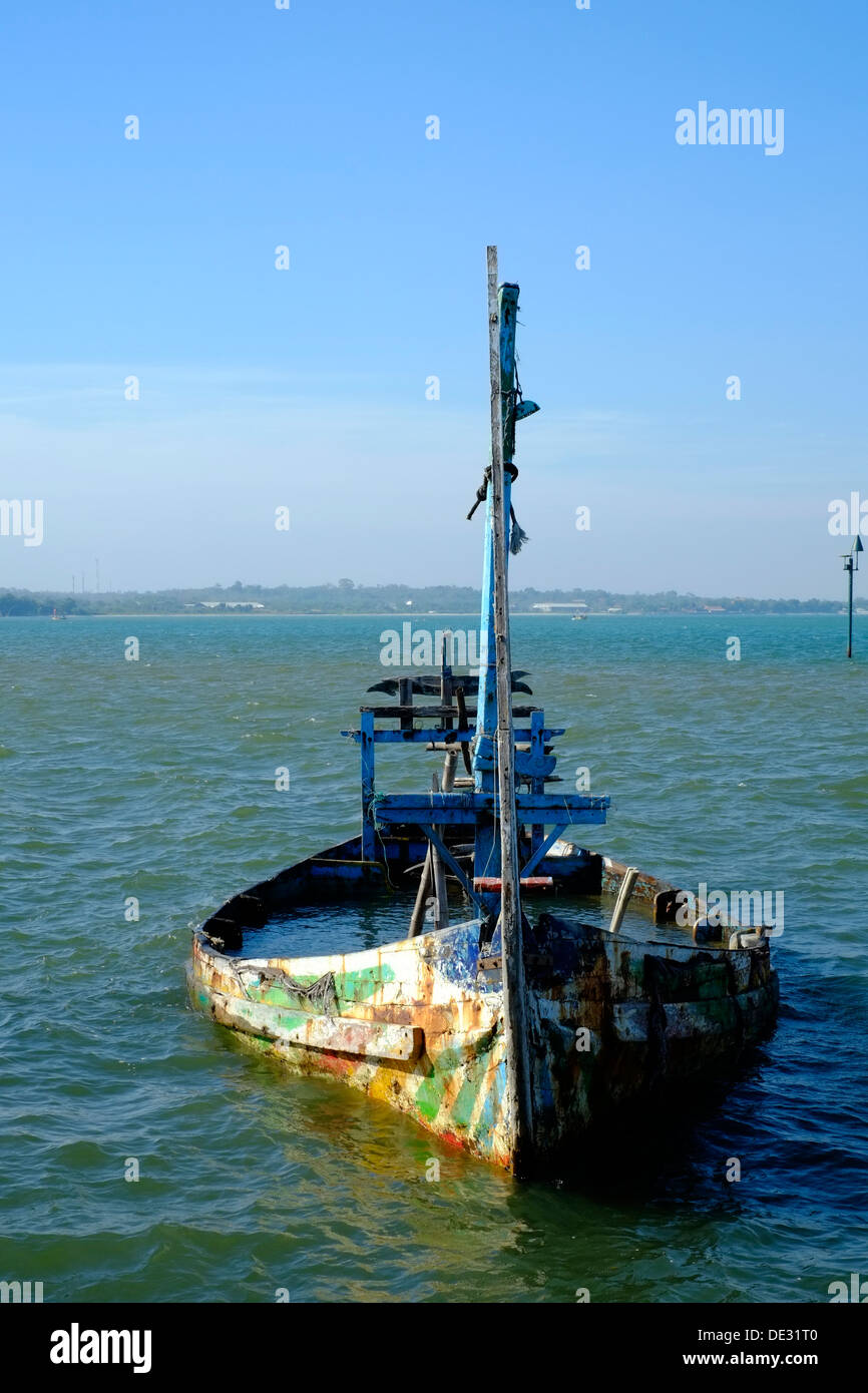 Indonesian traditional ships hi-res stock photography and images - Alamy