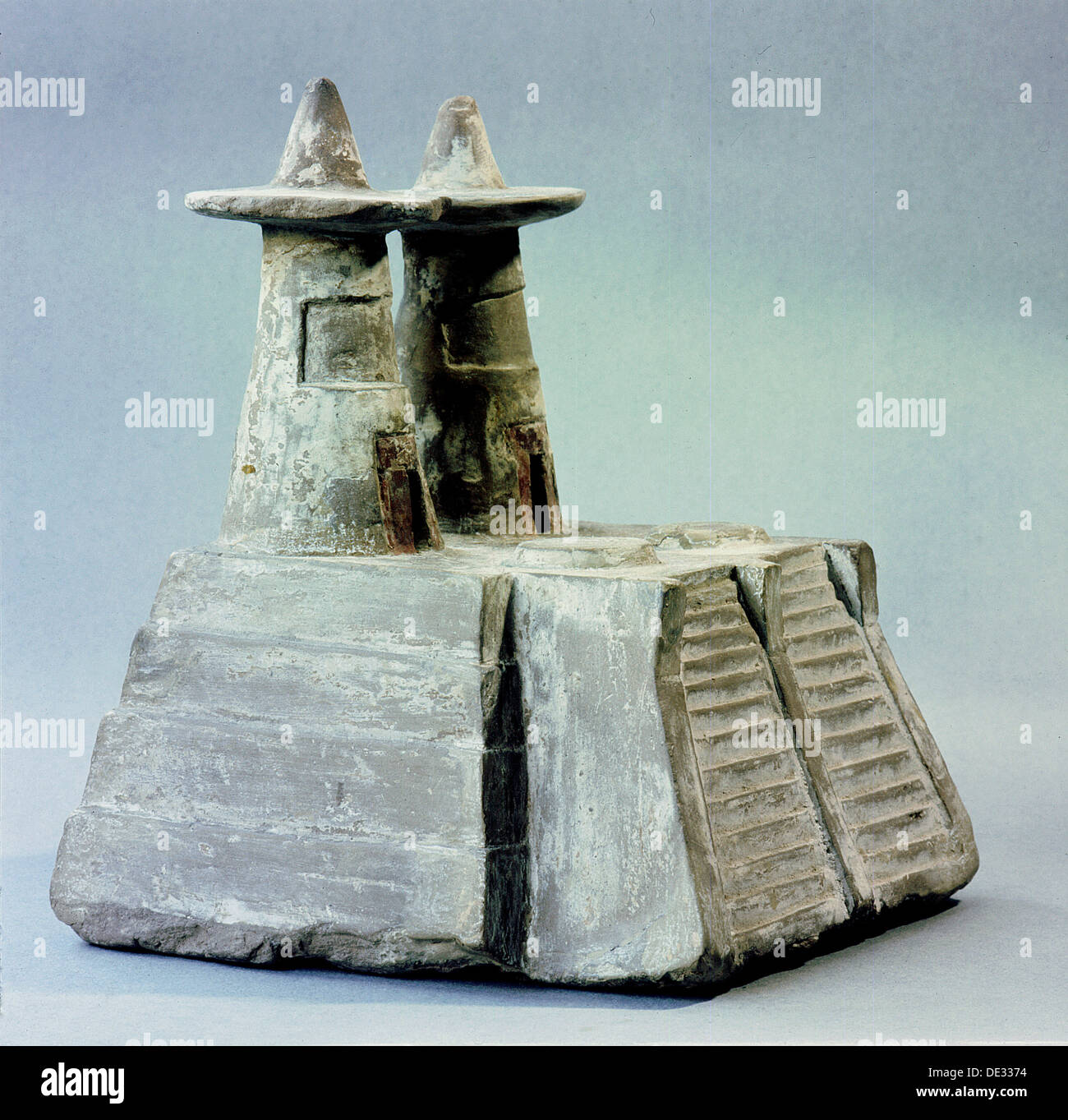 Aztec temple sacrifice hi-res stock photography and images - Alamy