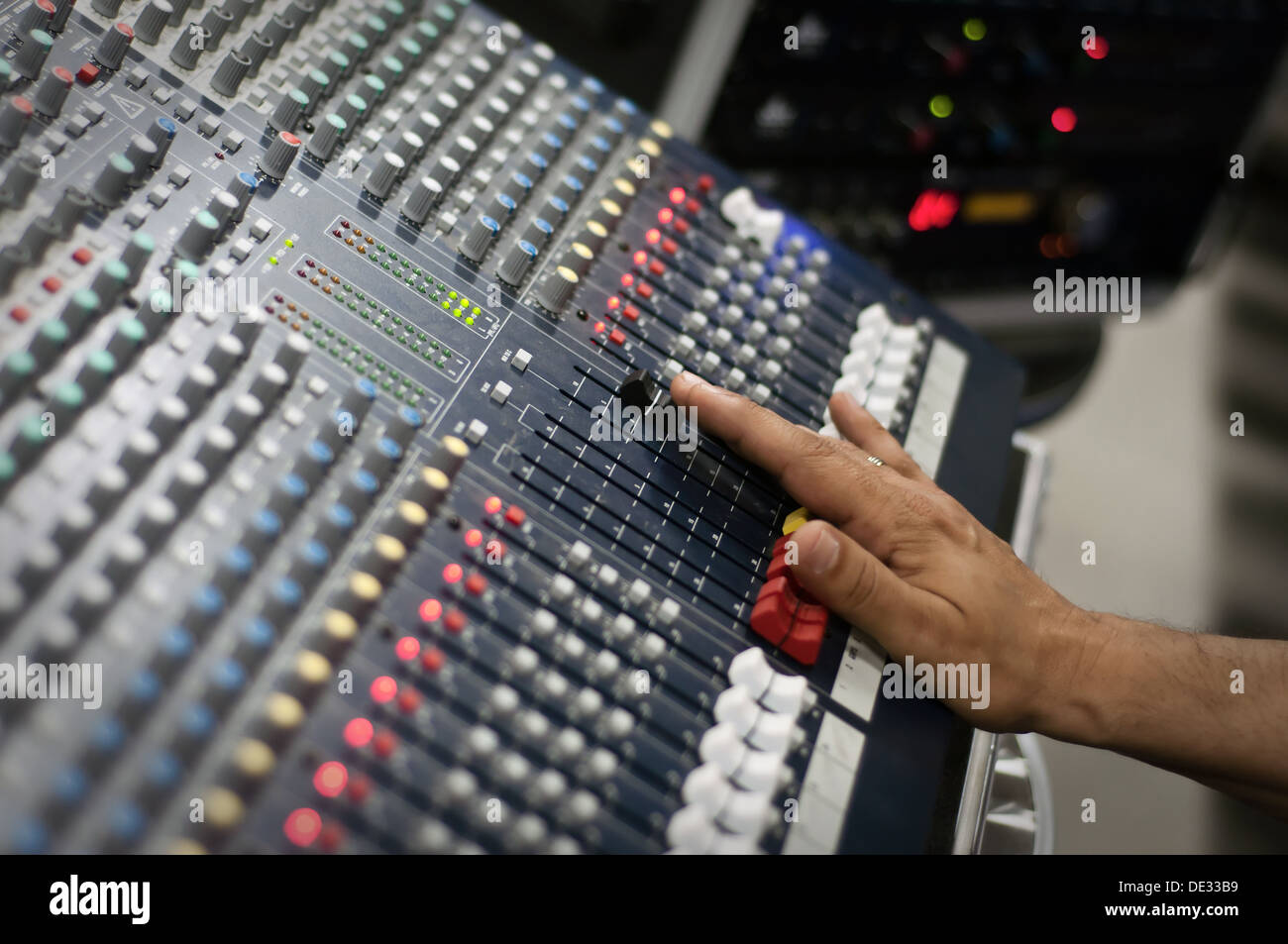 Mixer Pult Stock Photos & Mixer Pult Stock Images - Alamy