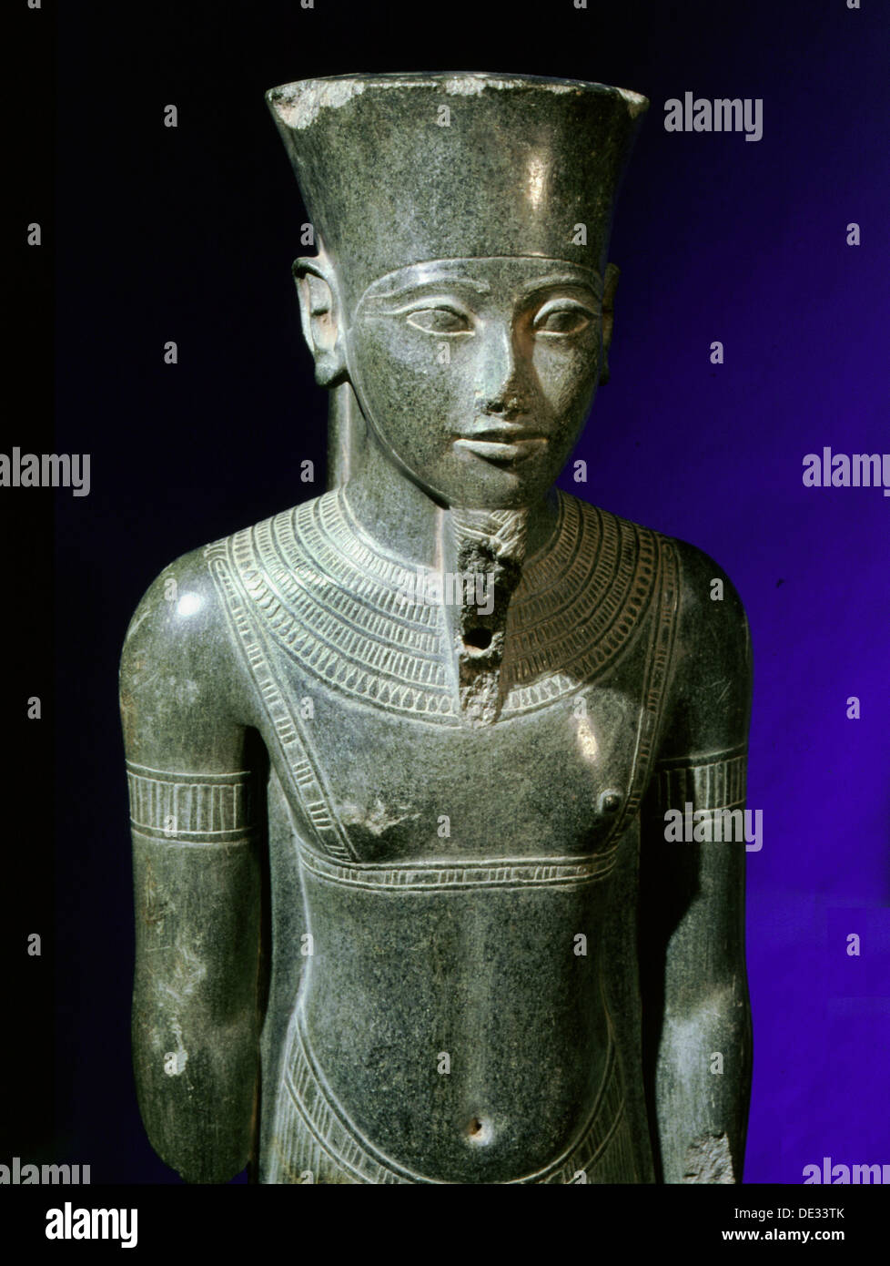 Ancient egyptian god amun hi-res stock photography and images - Alamy