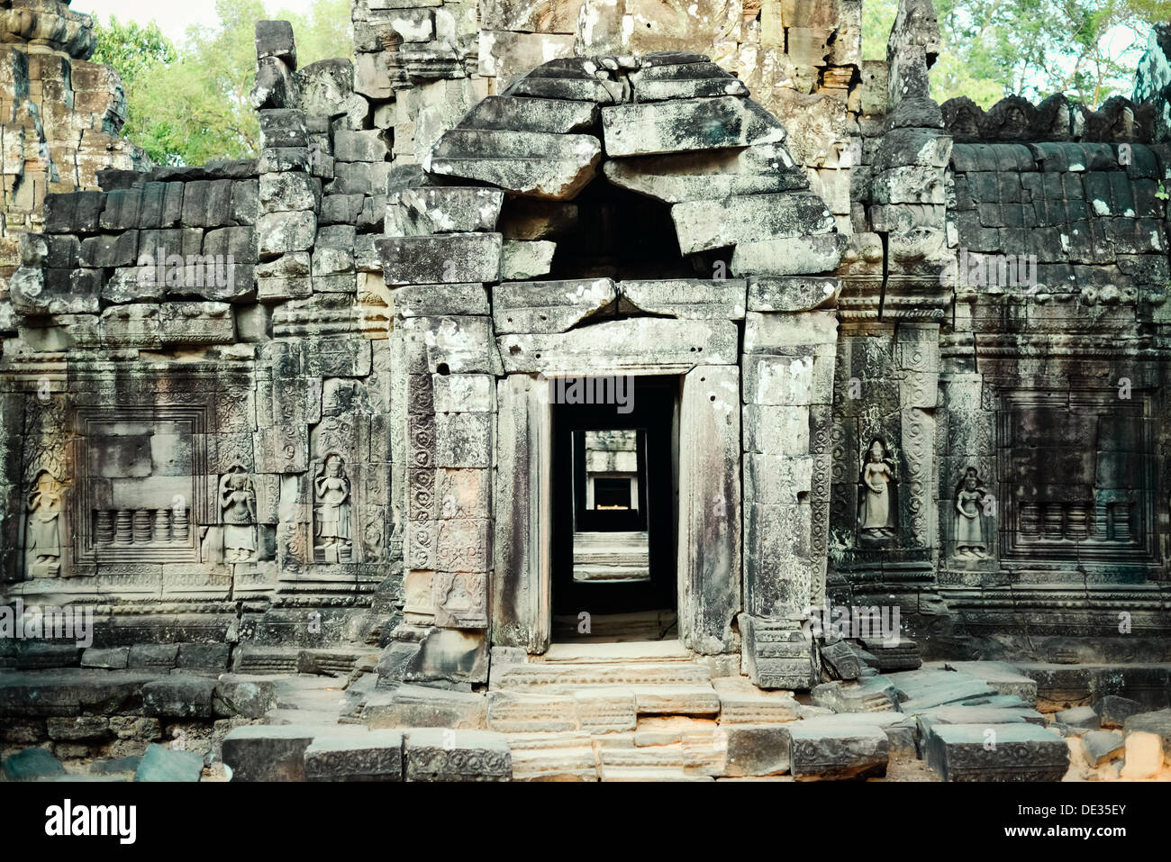 An ancient door of temple at angkor wat, Siem Reap, Cambodia Stock ...