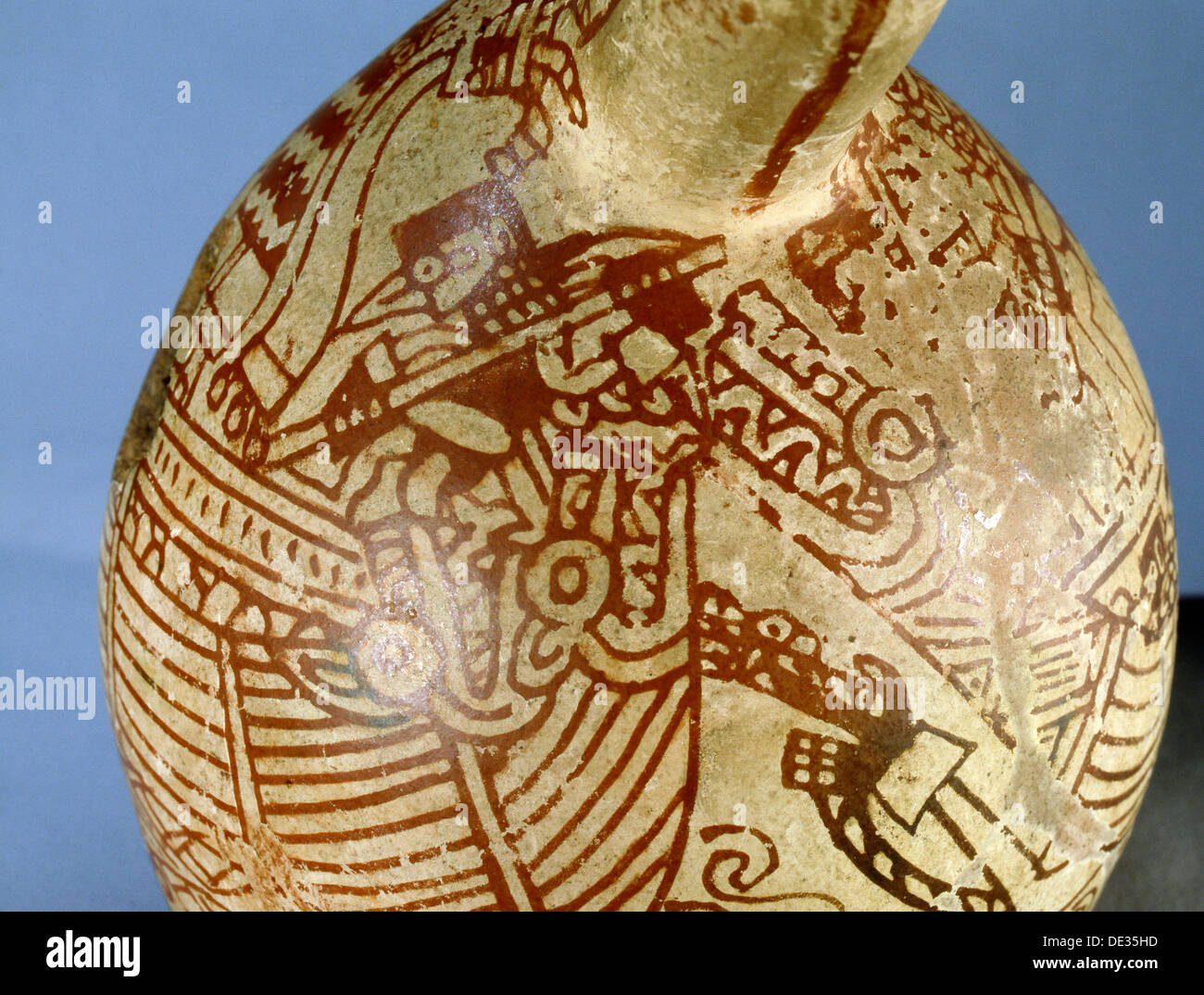 Stirrup spouted vessel hi-res stock photography and images - Alamy