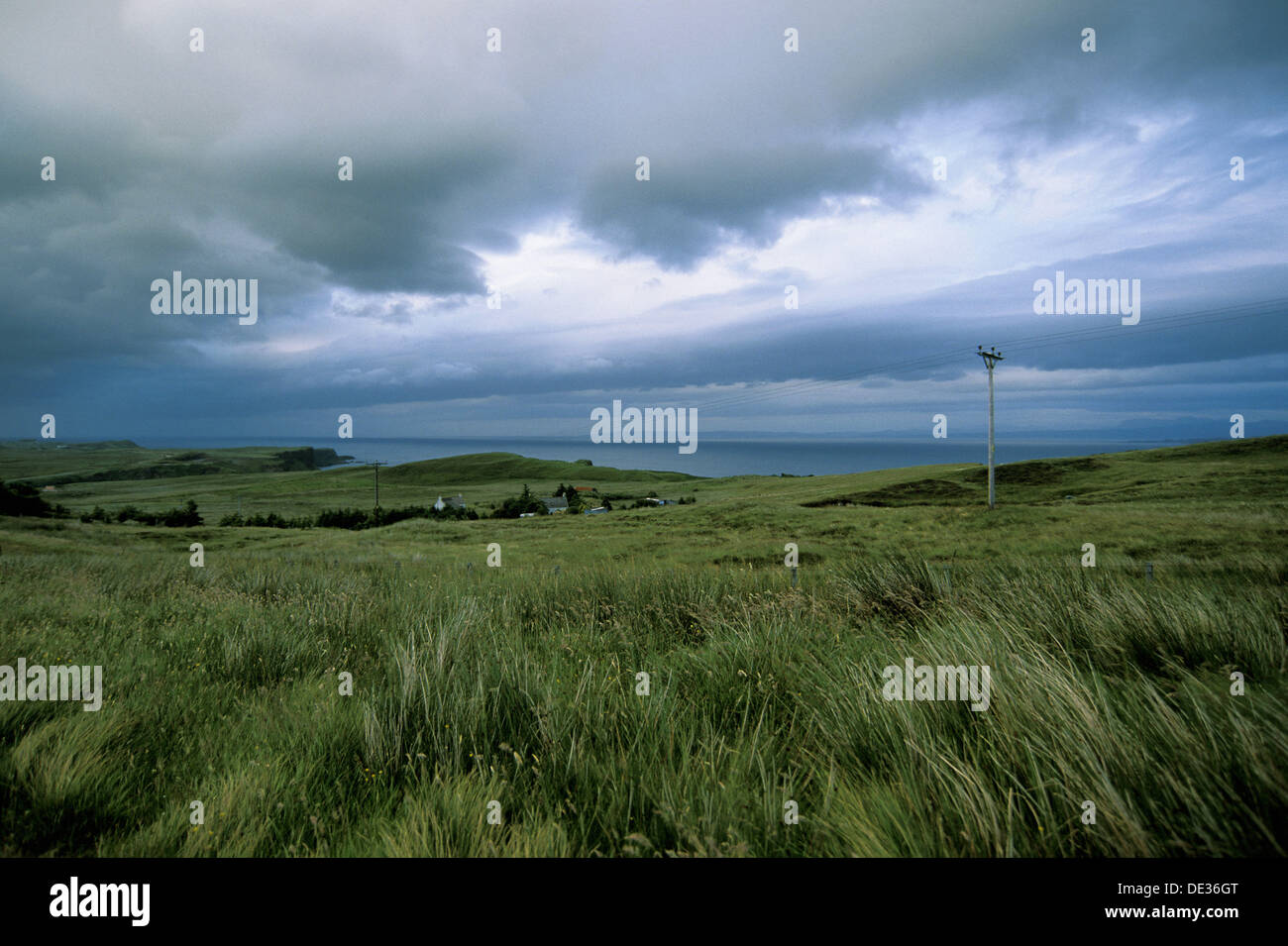 Stormy coastal view hi-res stock photography and images - Alamy