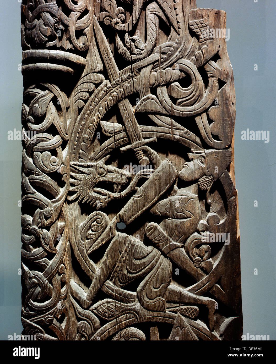 Sigurd fafnir hylestad stave church hi-res stock photography and images ...