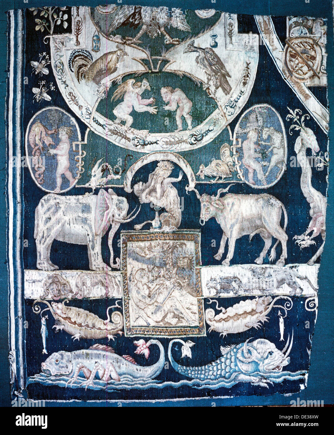 Textile mythical animals hi-res stock photography and images - Alamy