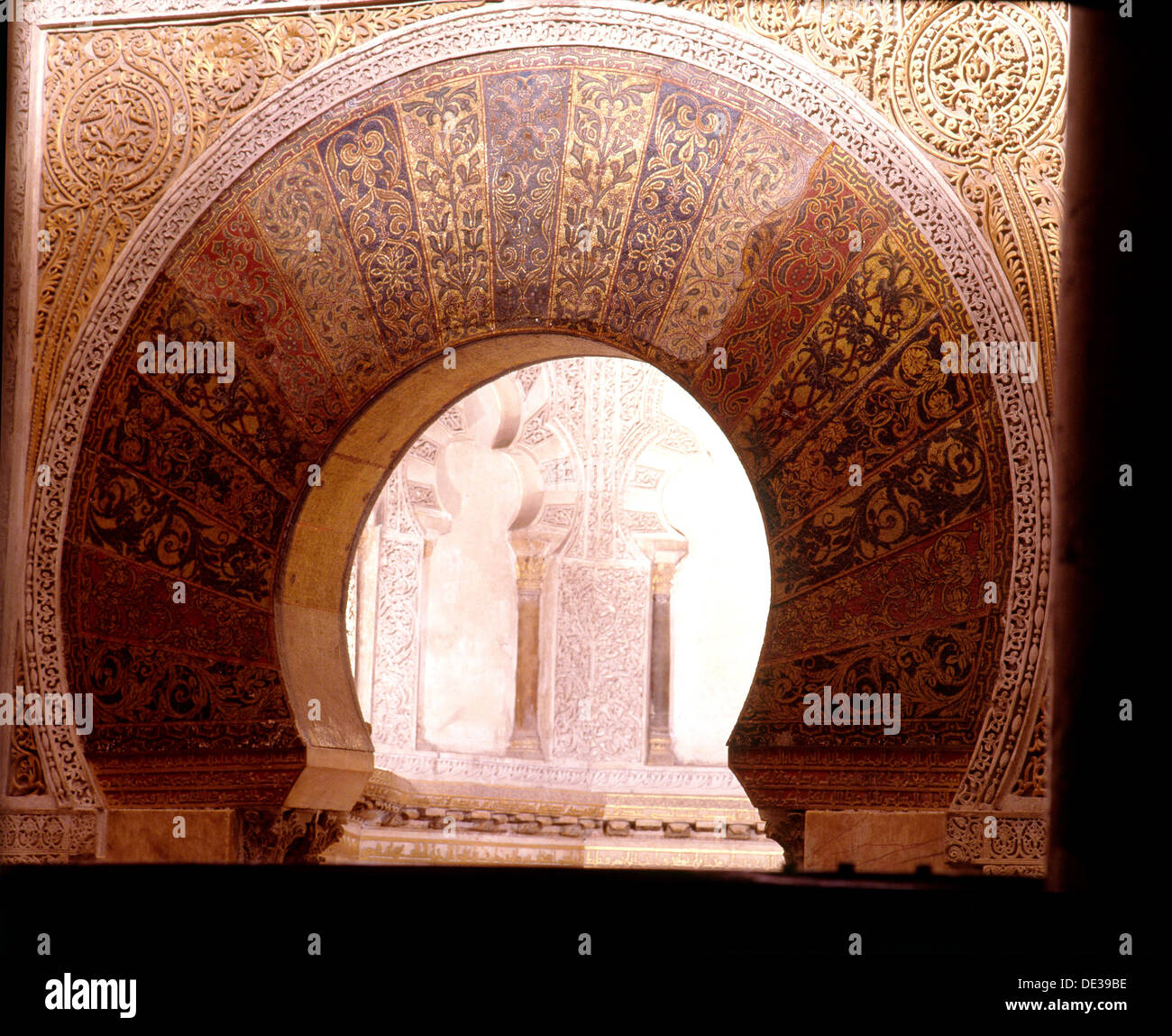 Mihrab arch hi-res stock photography and images - Alamy