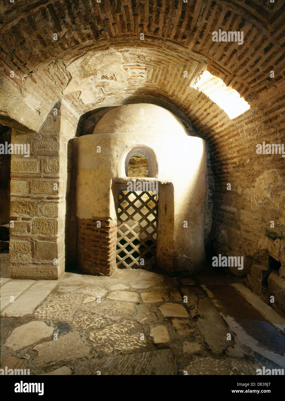 Catacomb rome hi-res stock photography and images - Alamy