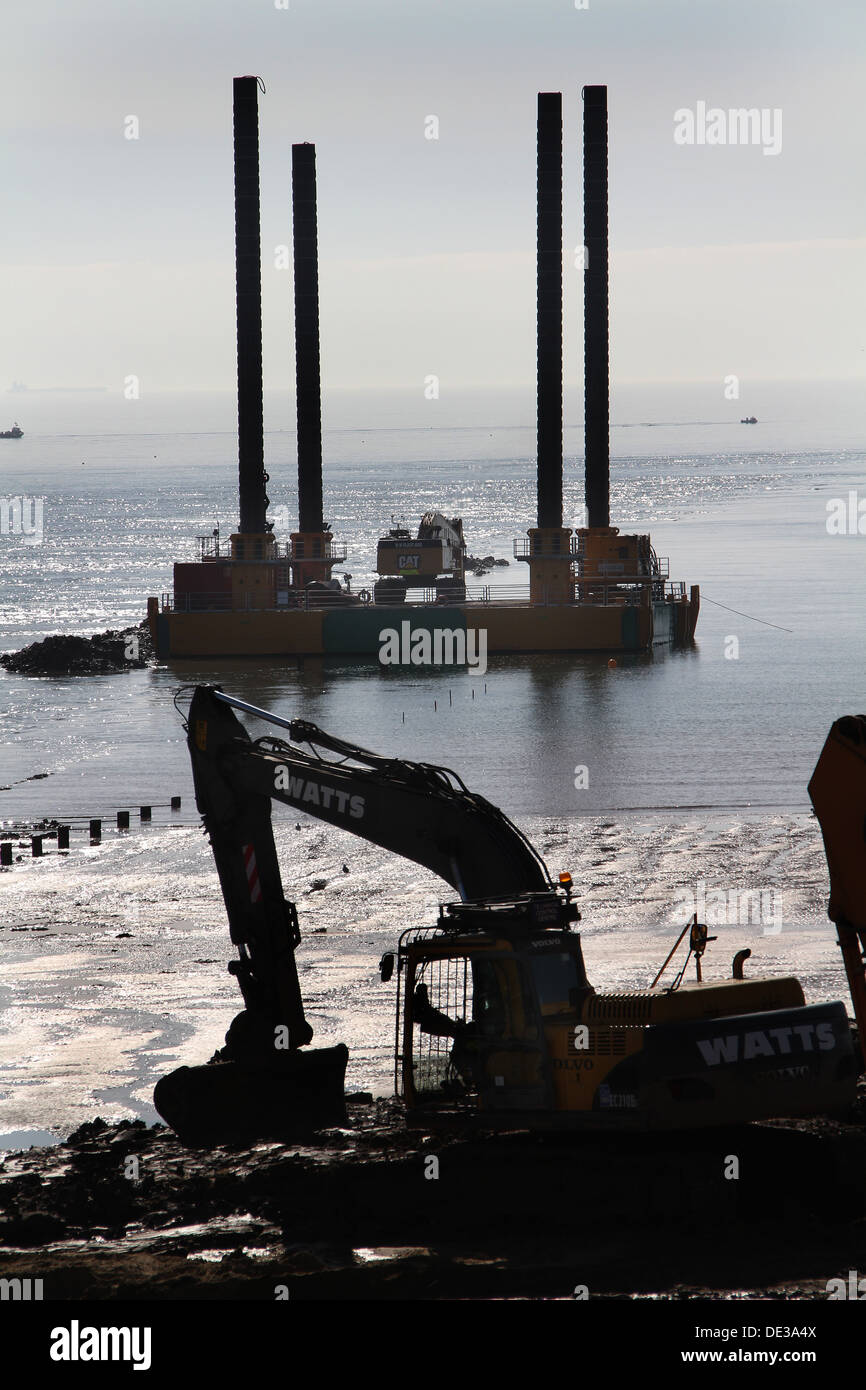 Floating work platforms hi-res stock photography and images - Alamy