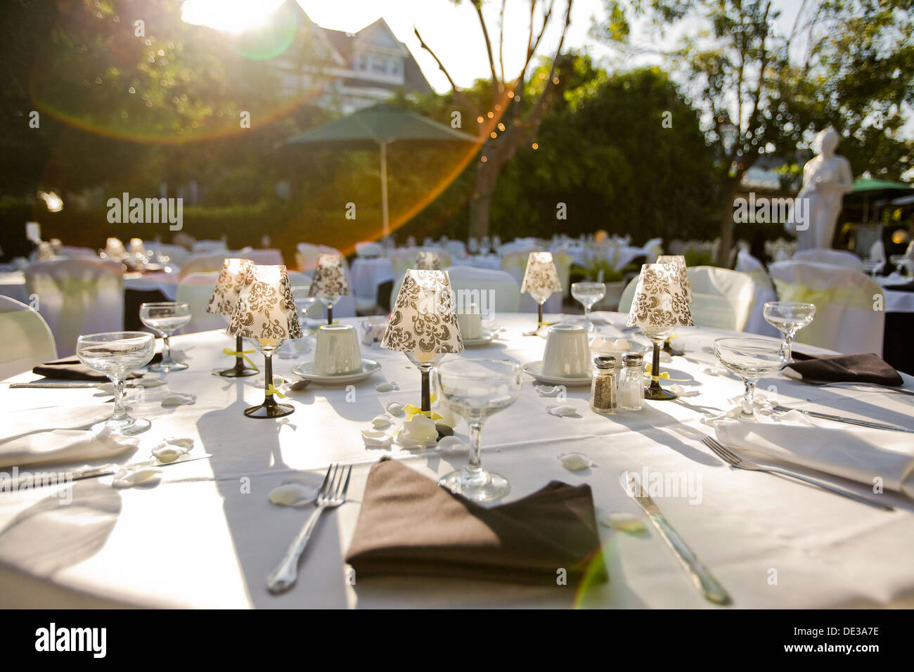 Wedding reception guest table setting Stock Photo - Alamy