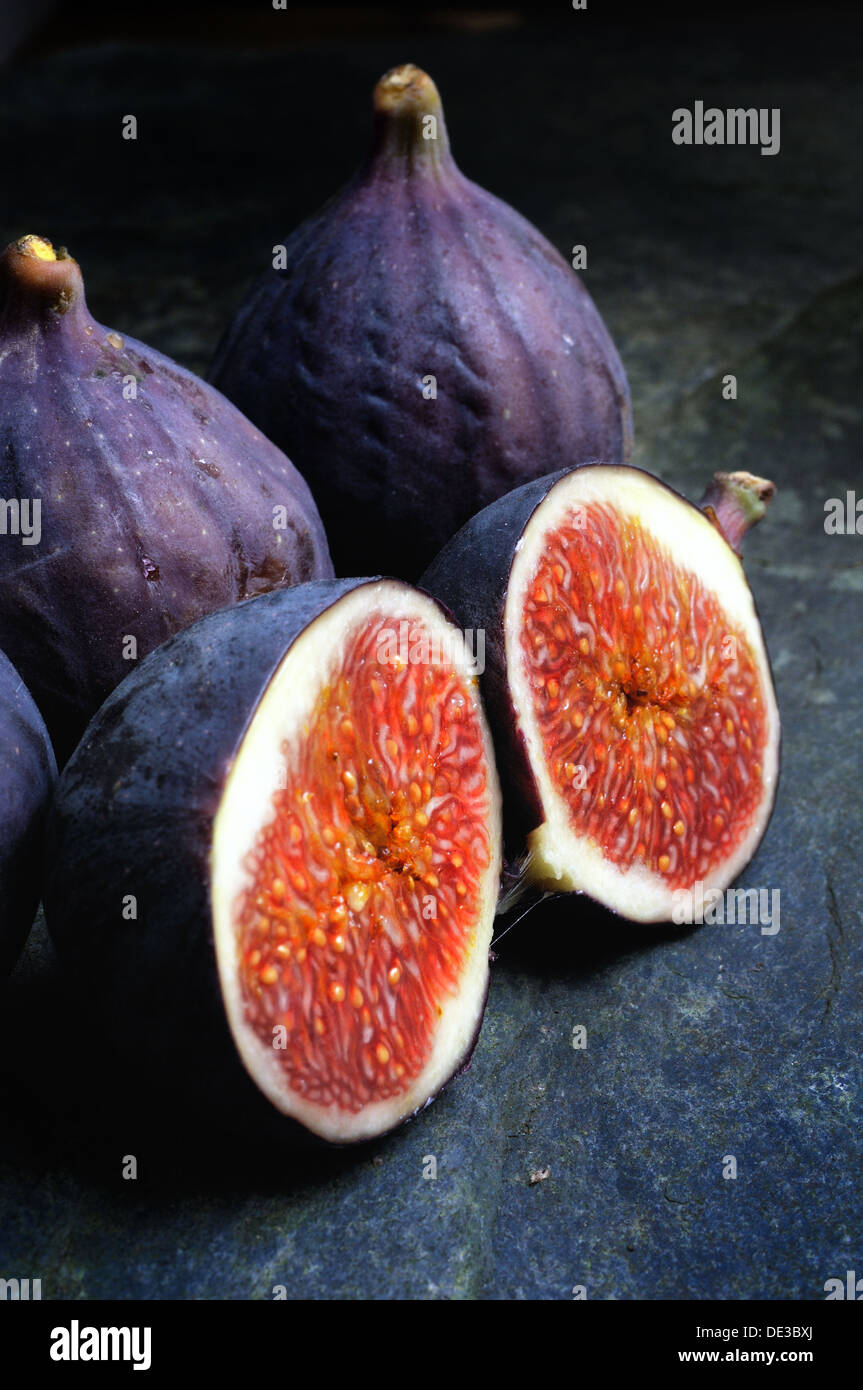 Fig cut in half hi-res stock photography and images - Alamy