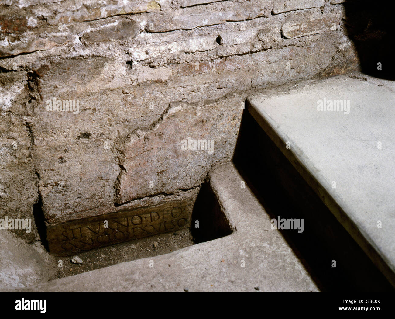 Under roman empire hi-res stock photography and images - Alamy