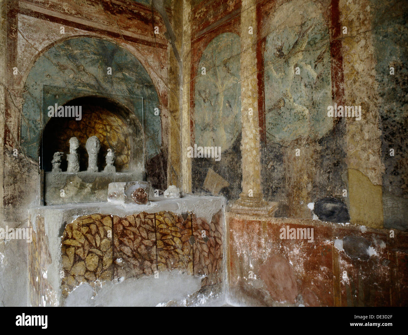 Shrine feature hi-res stock photography and images - Alamy