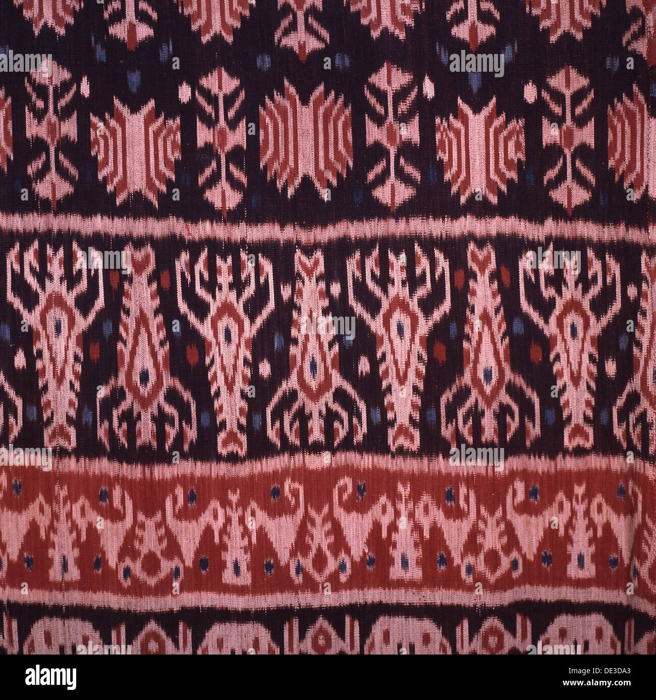 Sumba weaving hi-res stock photography and images - Alamy