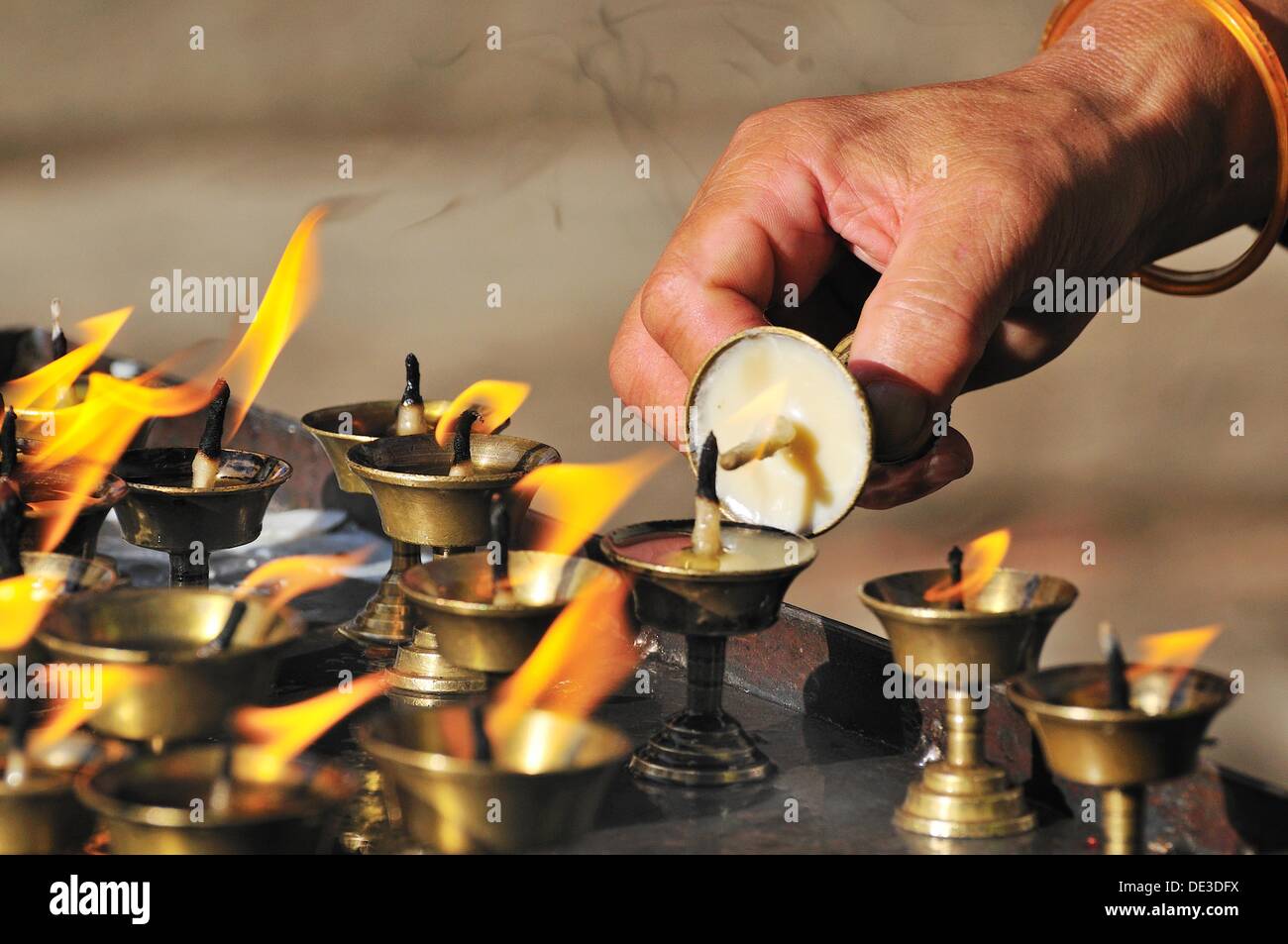 Candel hi-res stock photography and images - Alamy