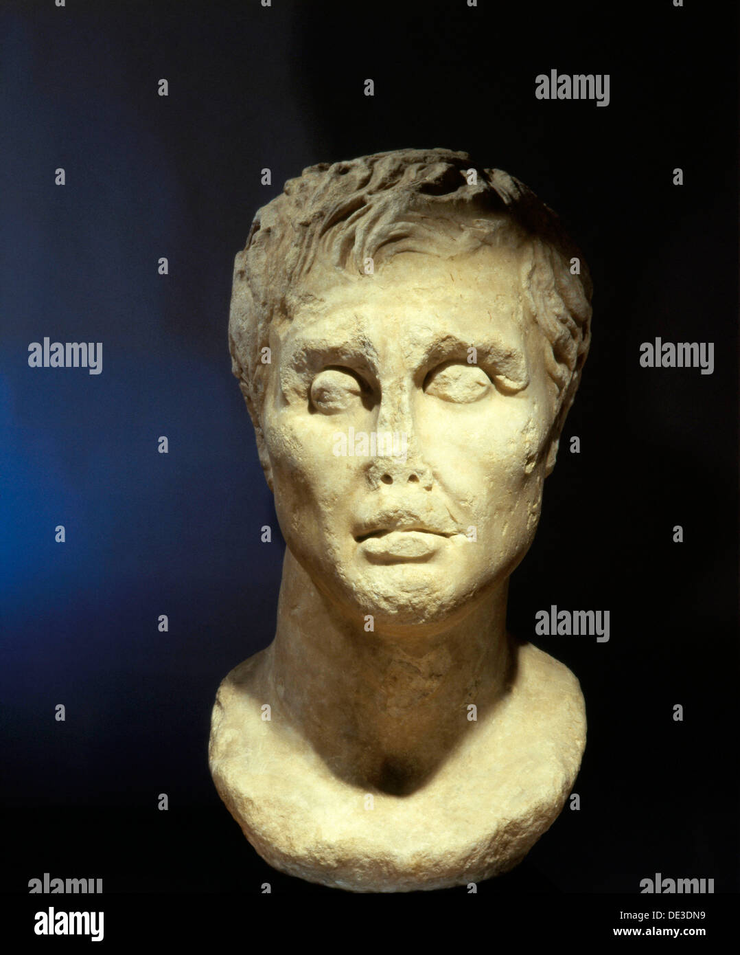 Marble portrait head hi-res stock photography and images - Alamy