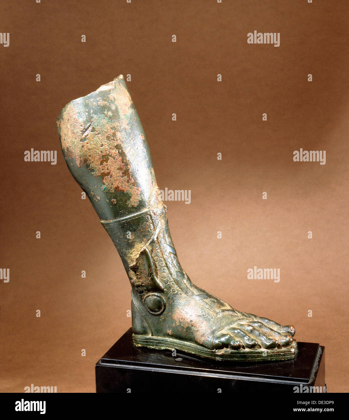 Bronze statue of hermes hi-res stock photography and images - Alamy