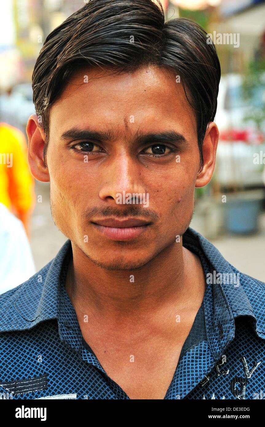India delhi new delhi capital city paharganj hi-res stock photography ...