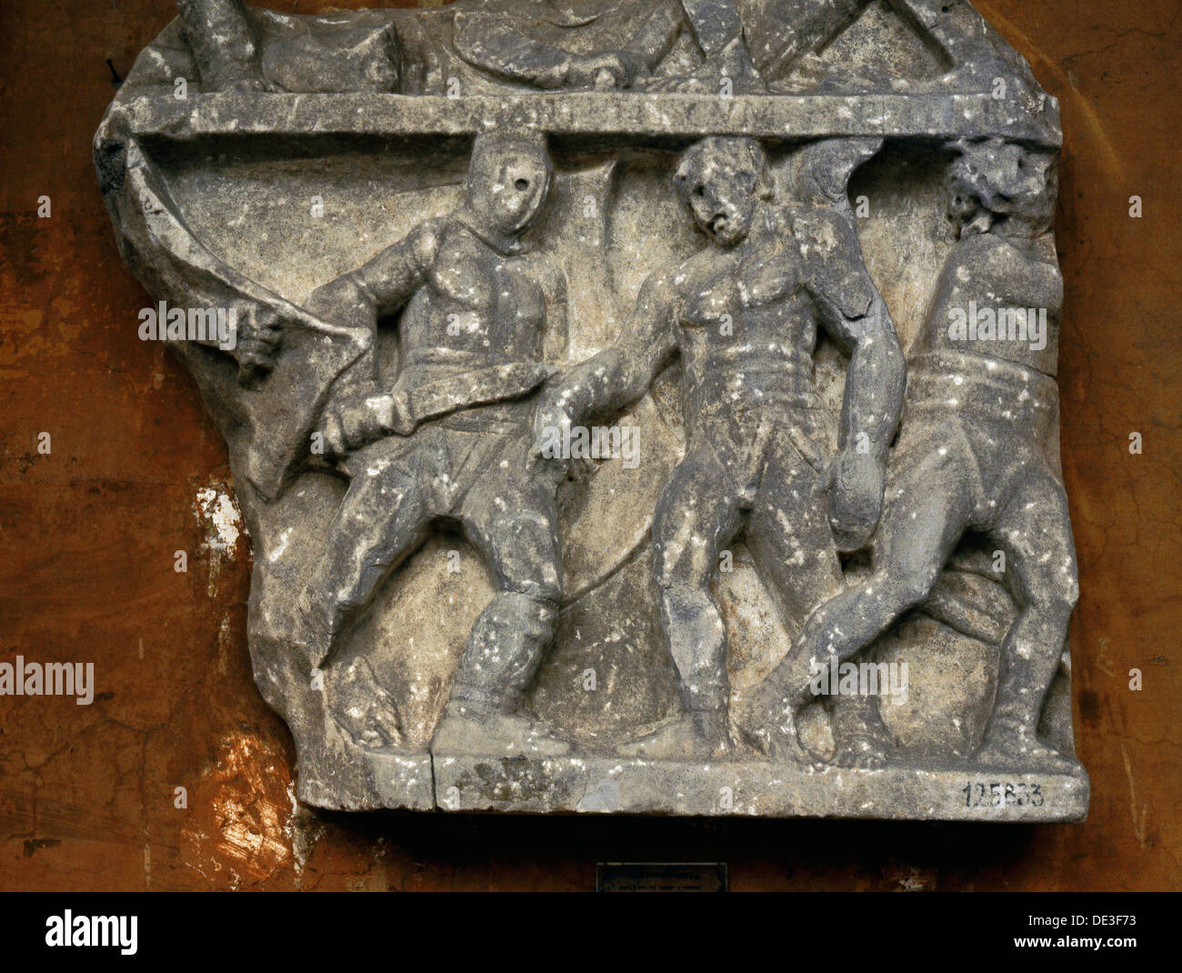 Gladiators fighting relief hi-res stock photography and images - Alamy