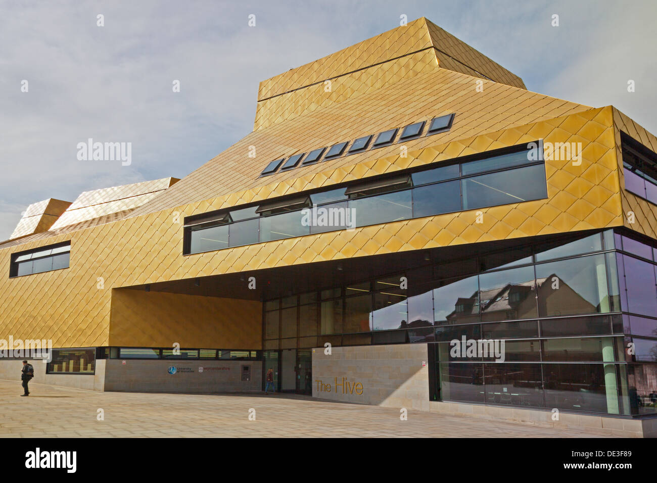 'The Hive' at The University of Worcester is Britain's first joint ...