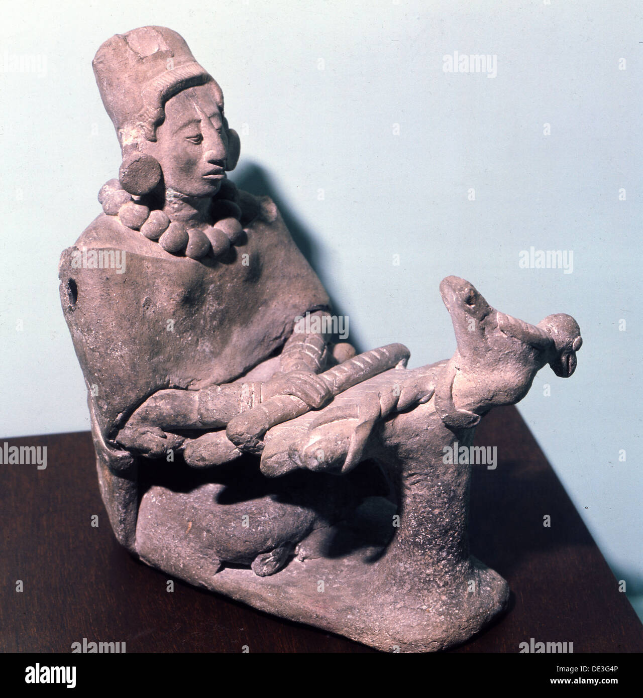 Mayan ceramic female figurine mexico hi-res stock photography and ...