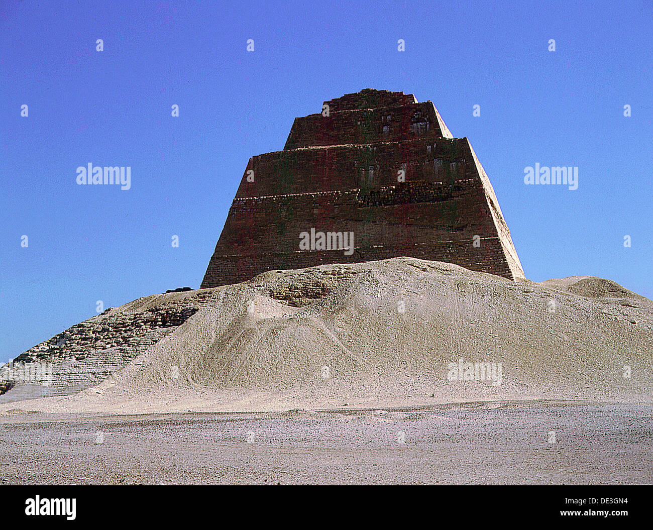 Meidum Pyramid Burial High Resolution Stock Photography and Images - Alamy